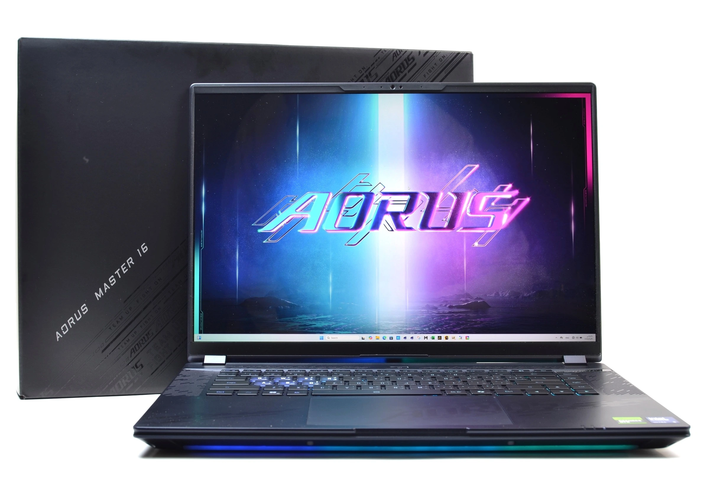 مراجعة جهاز Aorus MASTER 16 الأقوي - بمواصفات (Ultra 9 275HX/RTX 5090/OLED/HDR500/100%Dci-P3 ...